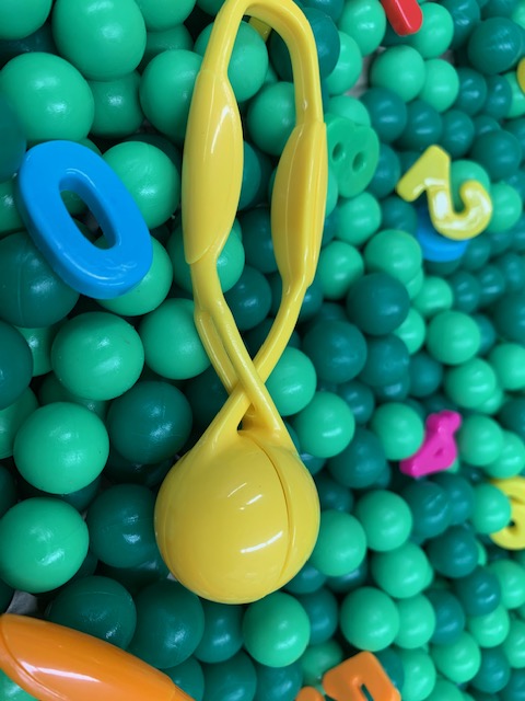 Number Sensory Bin for Little Learners – Littlest Bookworms